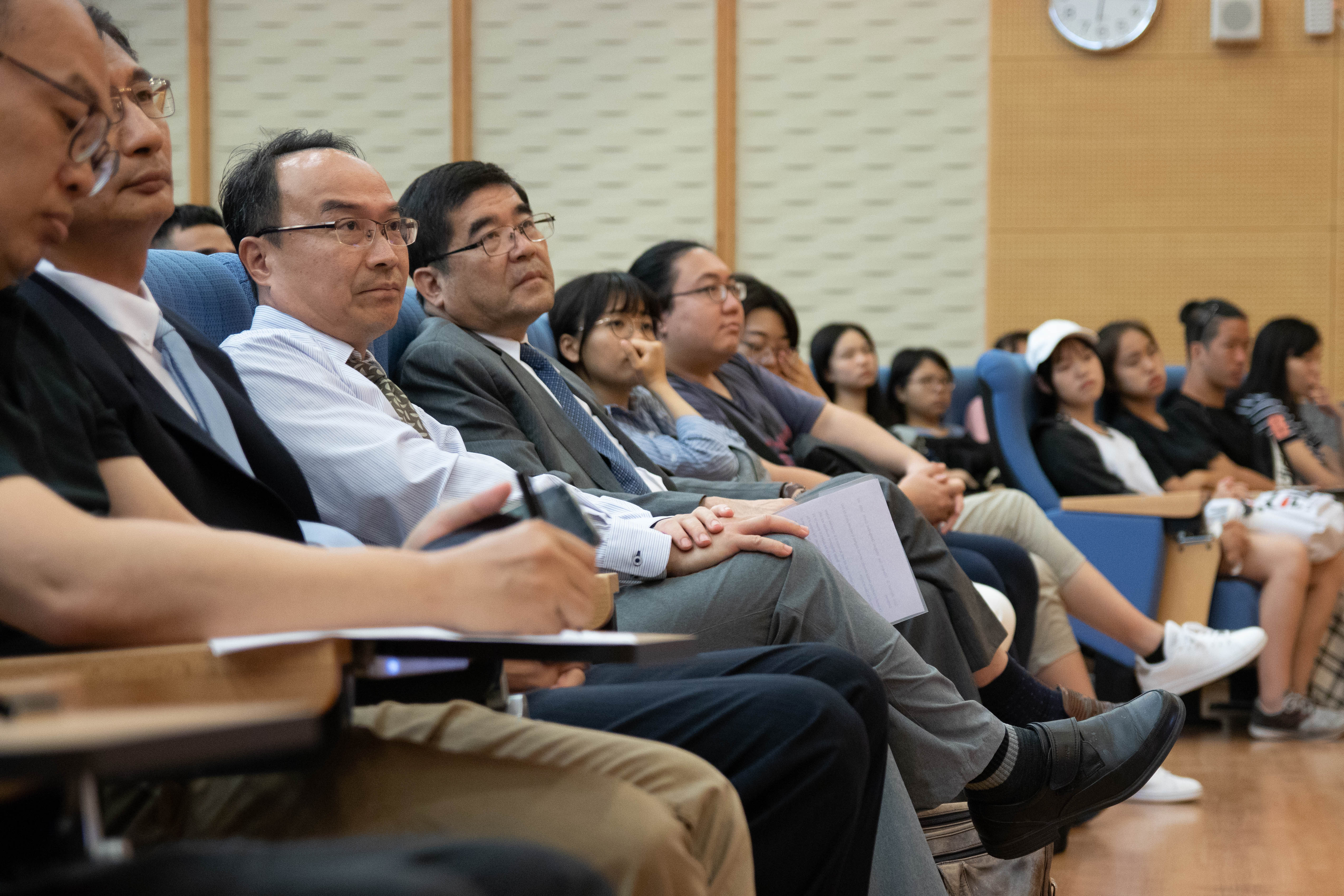 高雄醫學大學 高醫書院 - 【經典人物講座】持續學習-哈佛大學Dr. DiGiovanni「How to build up a ...